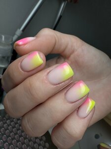 БрЮлик_nails (ulitsa Kolpakova No:44), manikür-pedikür  Mytişçi'den