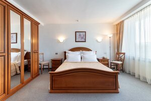 Angara (Sukhe-Batora Street No:7, Irkutsk), otel  Irkutsk'tan