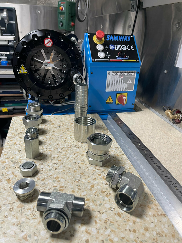 Kollar ve hortumlar РВД 24/7, Moskova ve Moskovskaya oblastı, foto