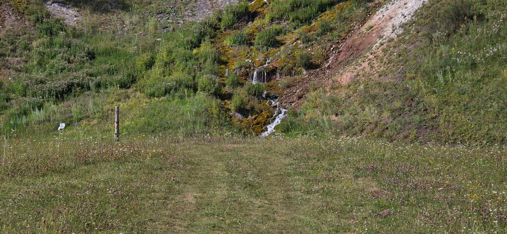 Pınar, çay Spring, stream, Başkurdistan, foto