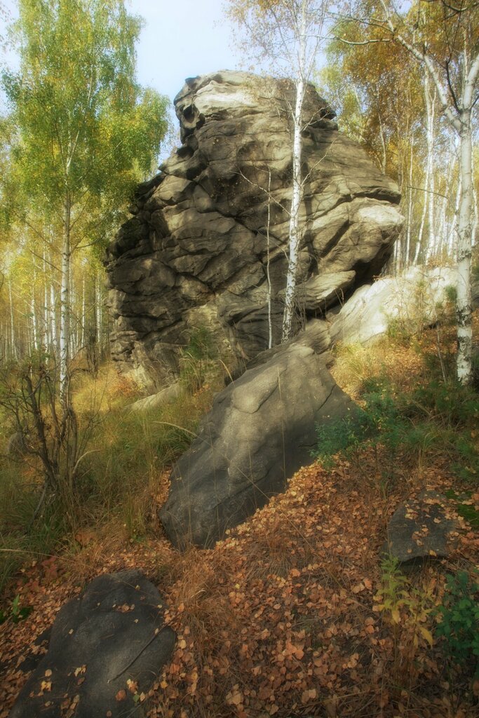 Dağ zirvesi Скалы Егустинские, Çeliabinskaya oblastı, foto