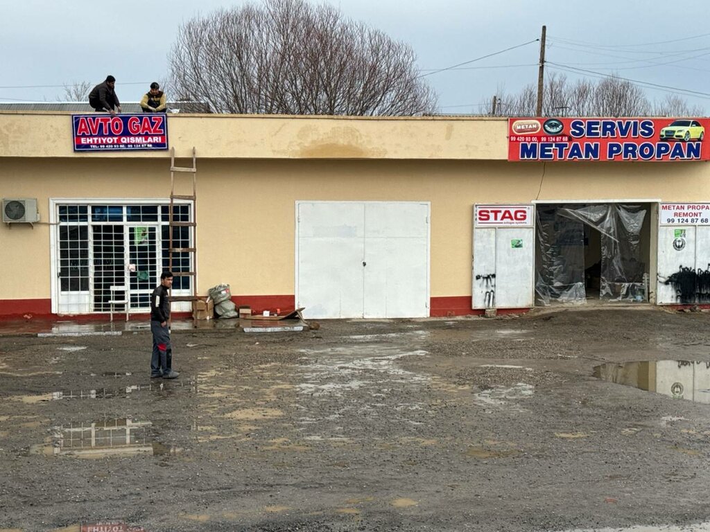 Otomobil servisi Auto Service, Surhanderya eyaleti, foto