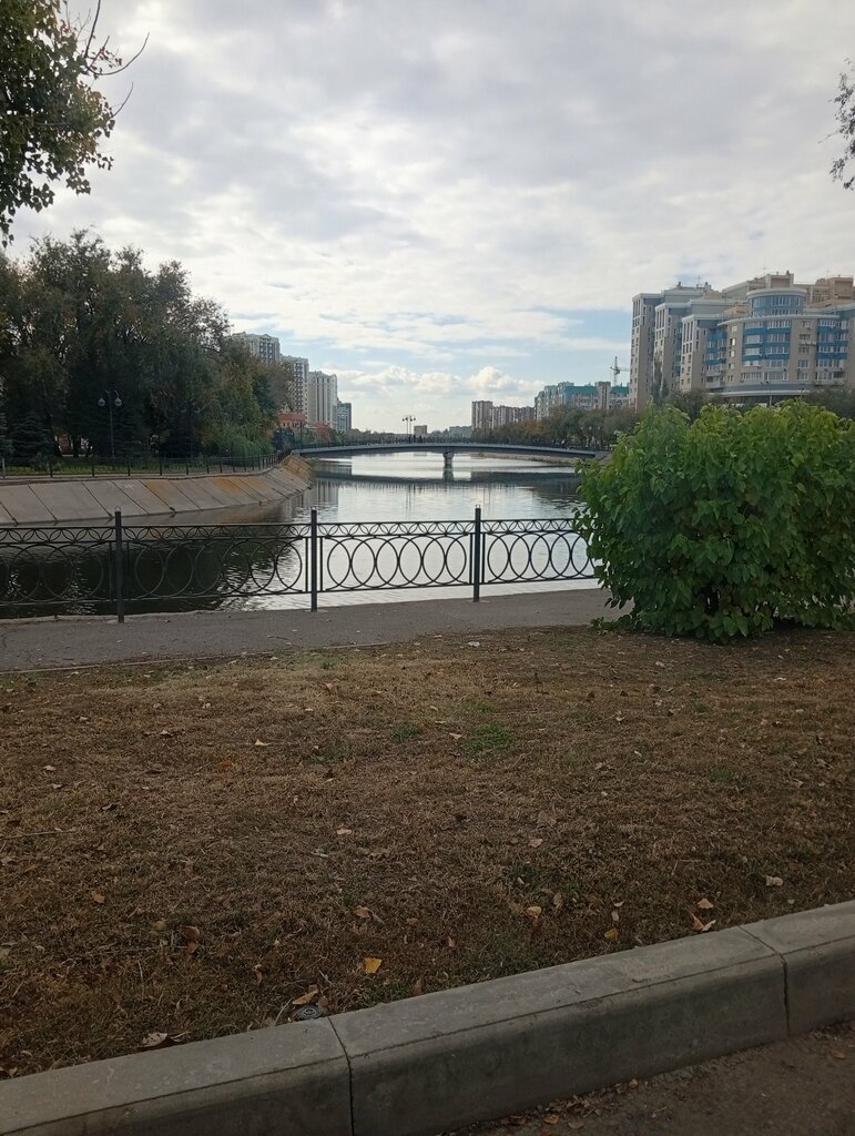 Çeşme Fountain, Astrahan, foto