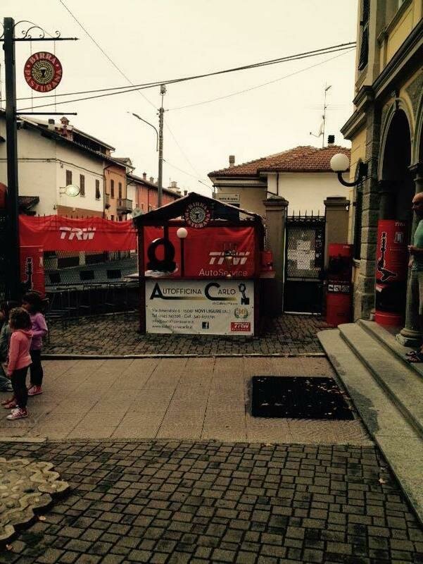 Jant ve lastikçiler Autofficina Carlo, Piyemonte, foto