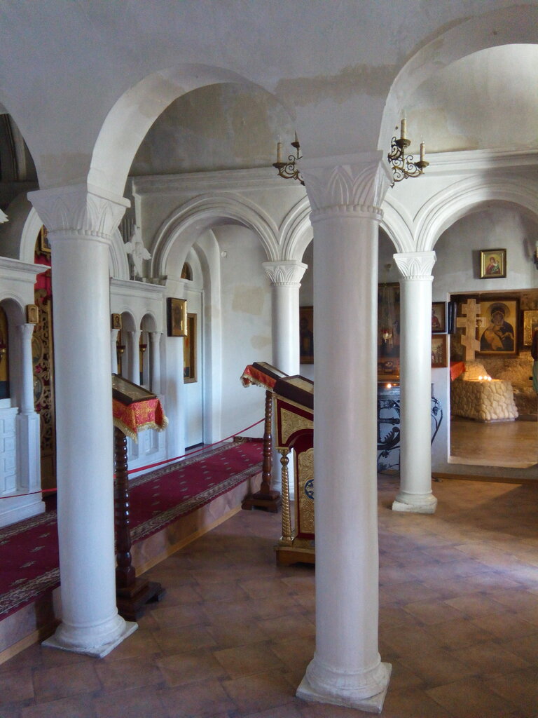 Ortodoks kiliseleri Пещерные церкви Климента, папы Римского, Мартина исповедника и целителя Пантелеимона, İnkerman, foto