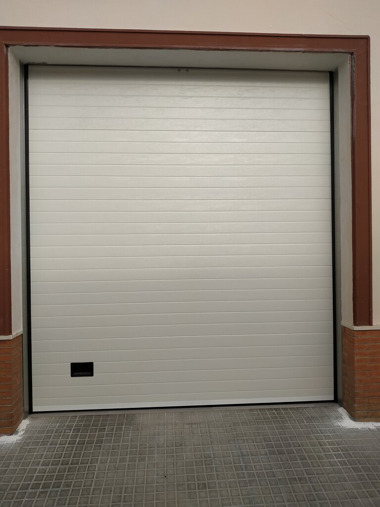 Kapılar Automatismos Alcaide, Endülüs, foto