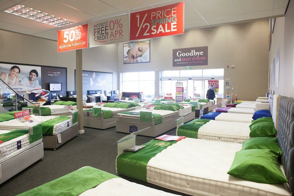 Mobilya mağazaları Dreams St Helens, İngiltere, foto