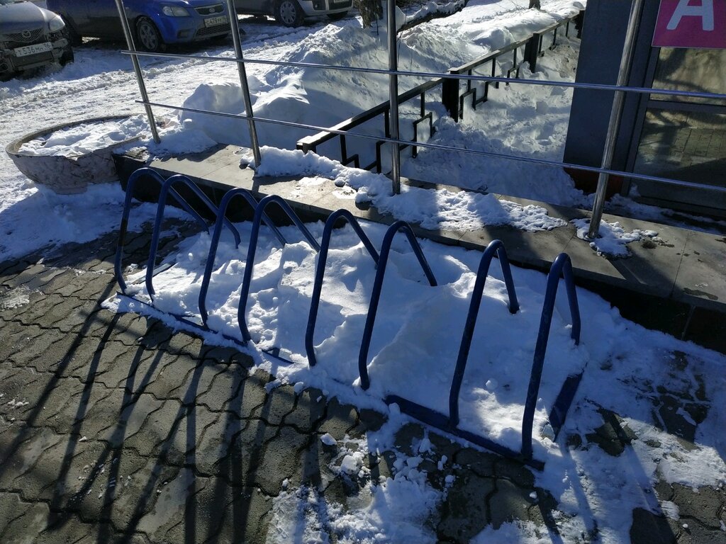 Bisiklet park yerleri Велопарковка, Yekaterinburg, foto