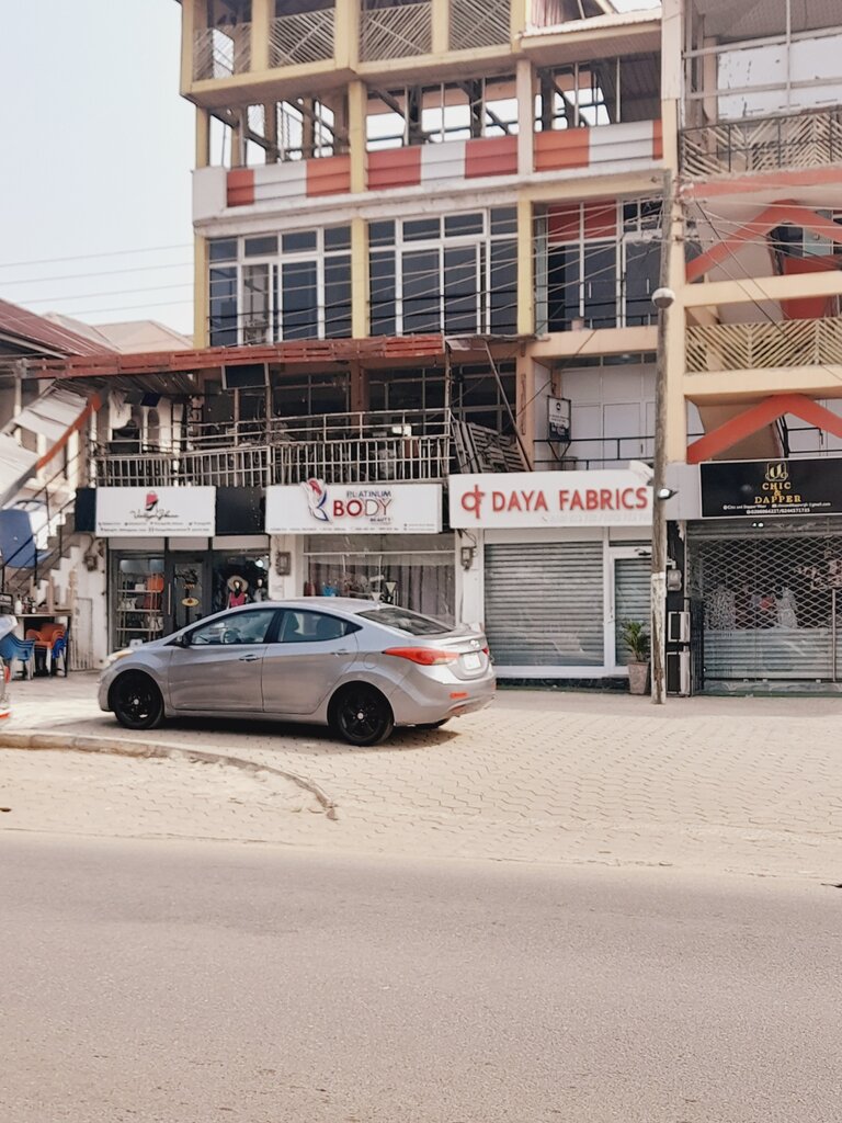 Kozmetik ve parfümeri mağazaları Platinum Body Beauty, Dünya, foto