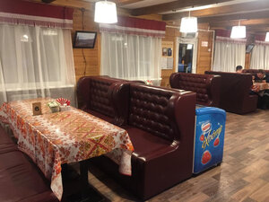 У Лены (ulitsa Fedoseyeva No:21, selo Verkholensk), kafe  İrkutskaya oblastından