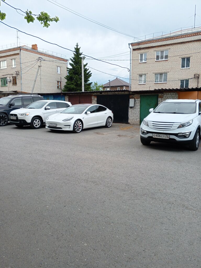 Ortodoks kiliseleri Chasovnya Nikolaya Chudotvortsa, Yalutorovsk, foto