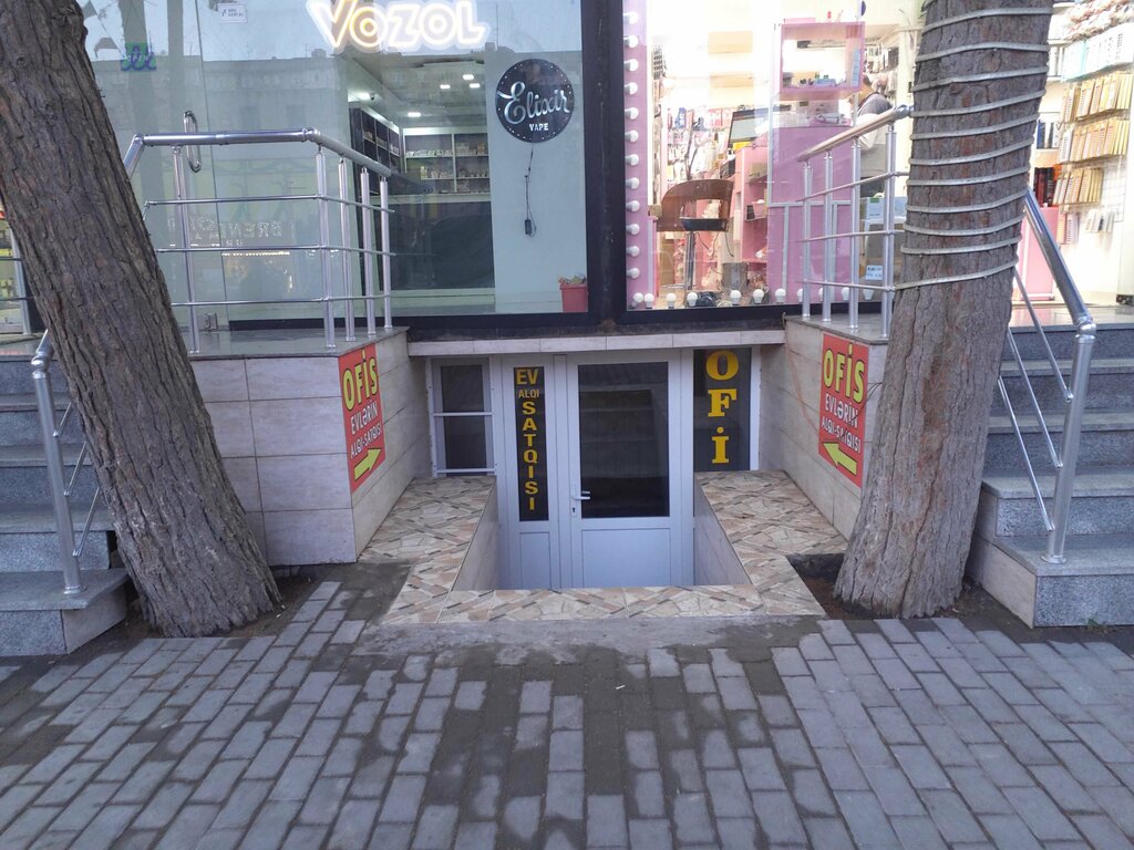 Emlak ofisi Ev alqi satqisi, Bakü, foto