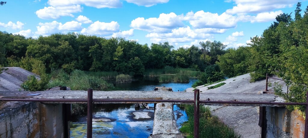 Endüstriyel altyapı Плотина, Kalininsk, foto