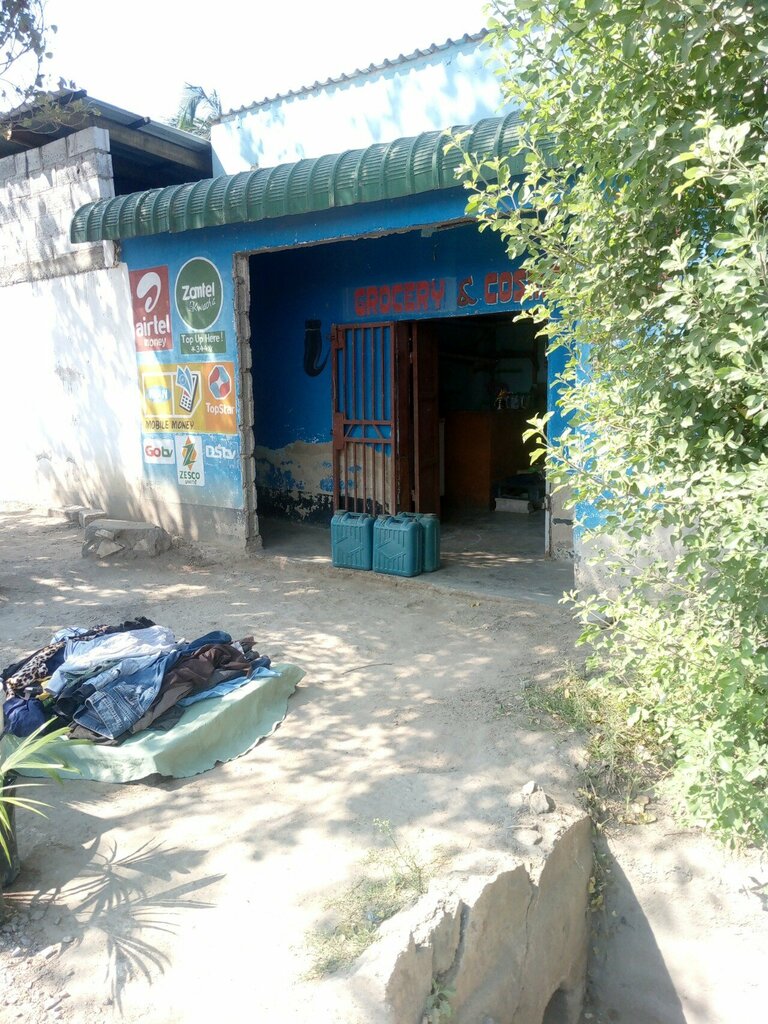 Ev temizlik ürünleri Grocery and Comestic, Lusaka, foto