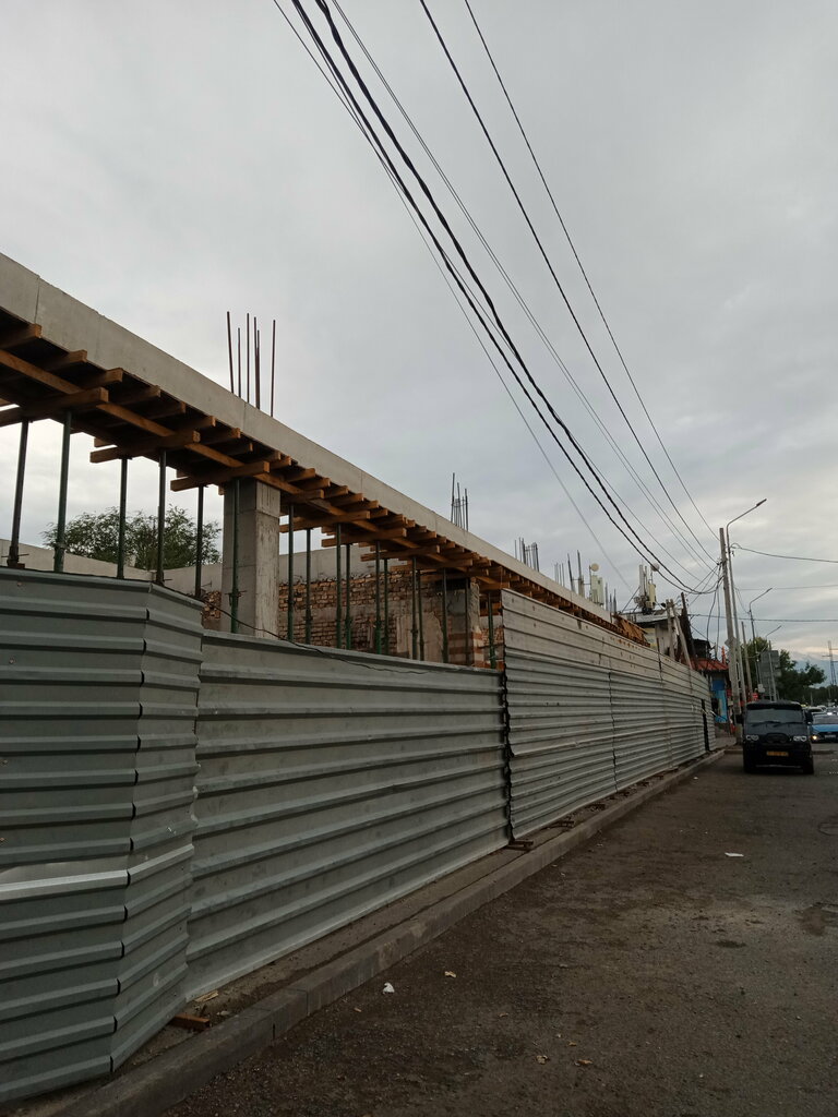 Süpermarket Dino's, Almatı, foto