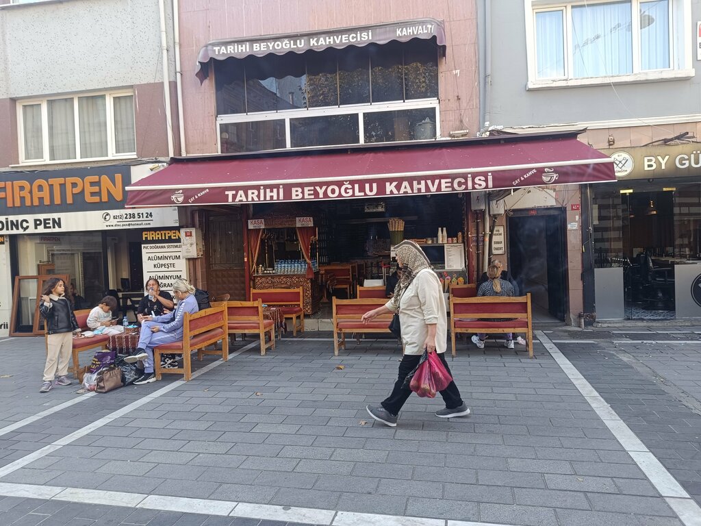 Kafe Tarihî Beyoğlu Kahvecisi, İstanbul, foto