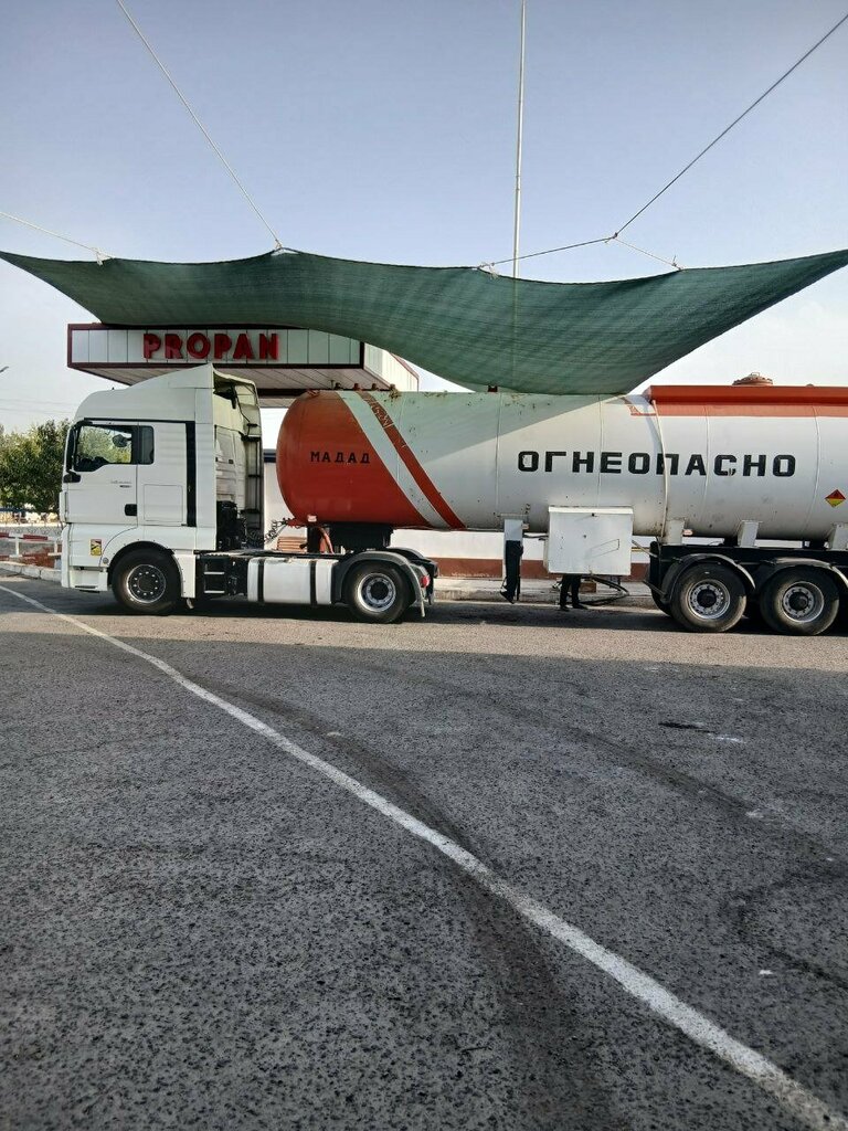 Benzin istasyonu Gas Station, Fergana eyaleti, foto