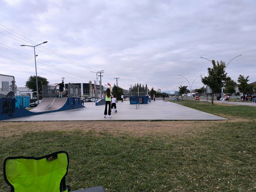 Kaykay parkı İnegöl Skatepark Kaykay ve Paten Parkı, İnegöl, foto
