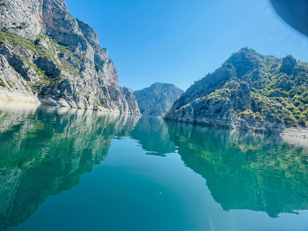 Unutulmaz olayların yeri Şahinkaya kanyonu tekne turları Türkmen tur, Vezirköprü, foto