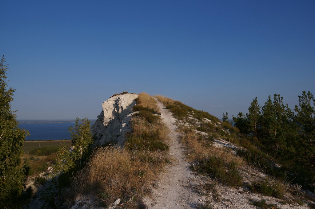 Dağ zirvesi Гора Три шишки, Saratovskaya oblastı, foto