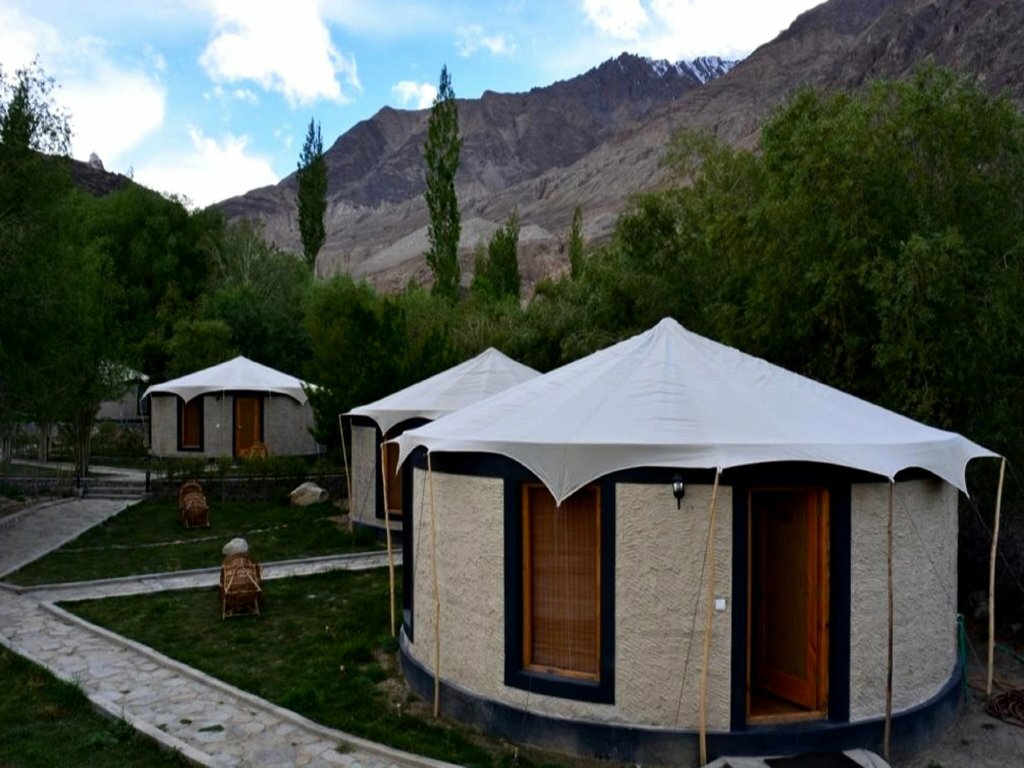 Otel Tih Mystique Meadows Earth Homes, Cemmu ve Keşmir, foto