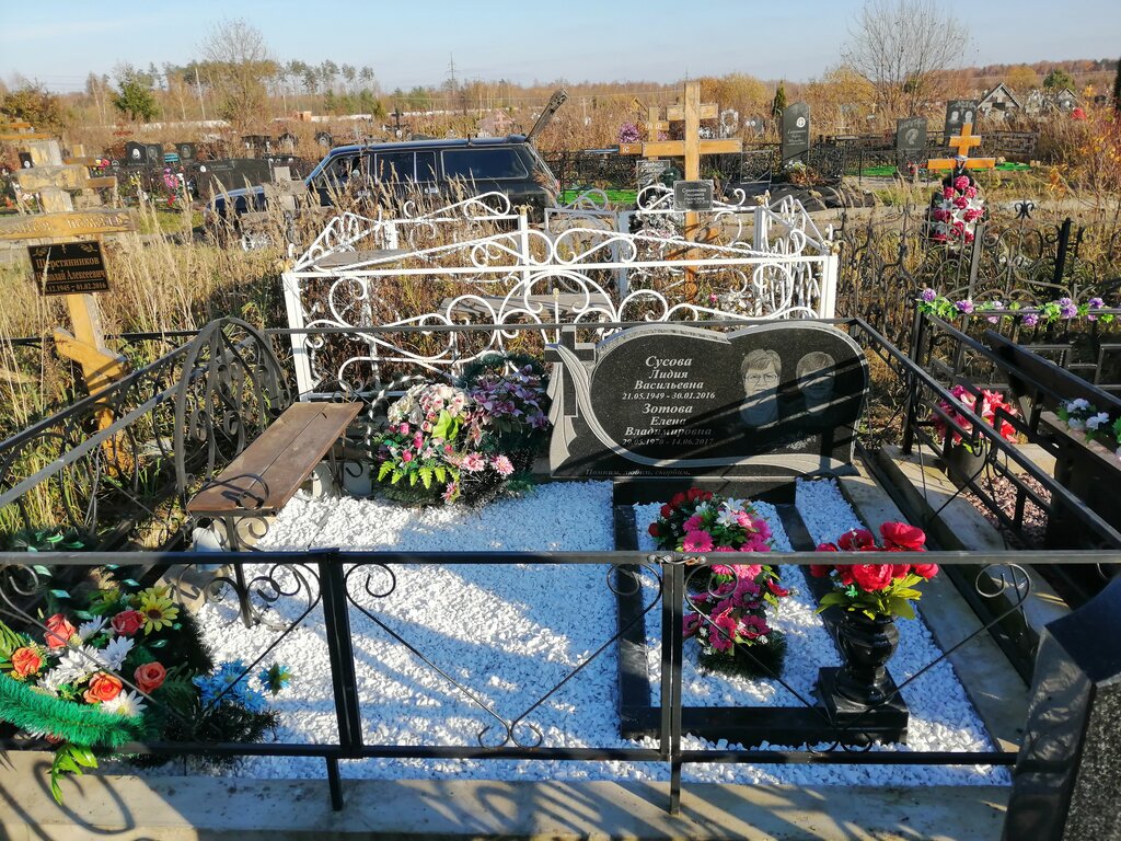 Heykel ve mezarlık taşı üreticileri Забытых нет, Dzerjinski, foto