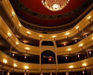 Kostromskoy gosudarstvenny dramatichesky teatr imeni A.N. Ostrovskogo (Mira Avenue No:9, Kostroma), tiyatrolar  Kostroma'dan