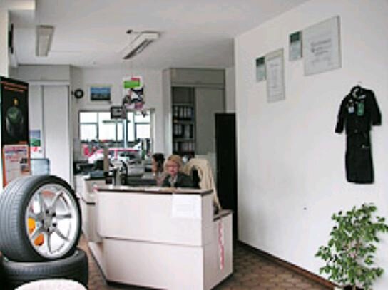 Otomobil servisi Kurt KFZ-Werkstatt, Frankfurt am Main, foto