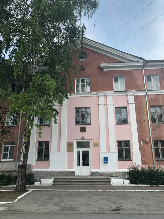 Belediyeler, devlet daireleri Administratsiya Polevskogo gorodskogo okruga, Polevskoy, foto