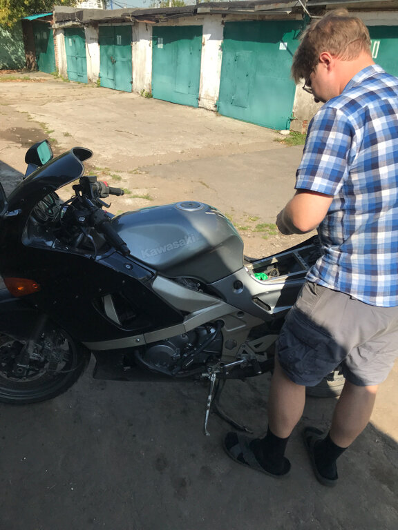 Motosiklet yedek parçaları Garage zone, Moskova, foto