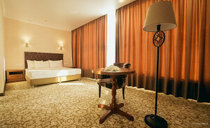 Ural Tau-R (Yubileynyy Avenue No:18), otel  Neftekamsk'tan