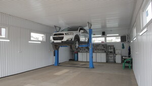 Форсаж (Tselinnaya ulitsa No:75, Pugachev), otomobil servisi  Pugaçov'dan