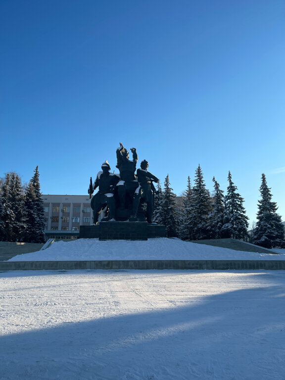 Meydan Сквер Борцам Революции, Ufa, foto