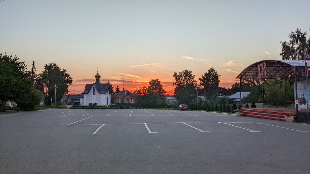 Şapel, haç anıtı Feodora, Ananiya i Mikhaila v Kimrakh Chapel, Kimry, foto