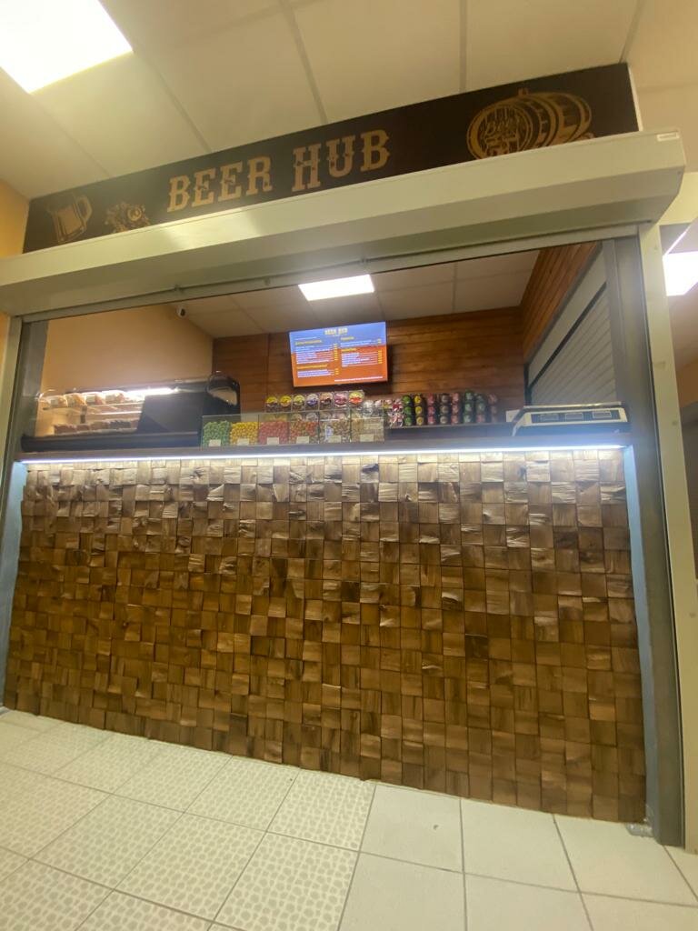 Bira dükkanı Beer Hub, Kirishi, foto