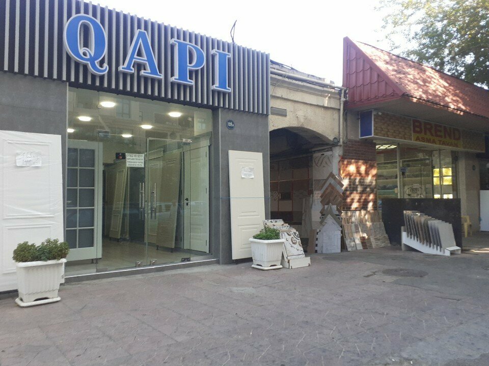 Kapılar Qapı, Bakü, foto