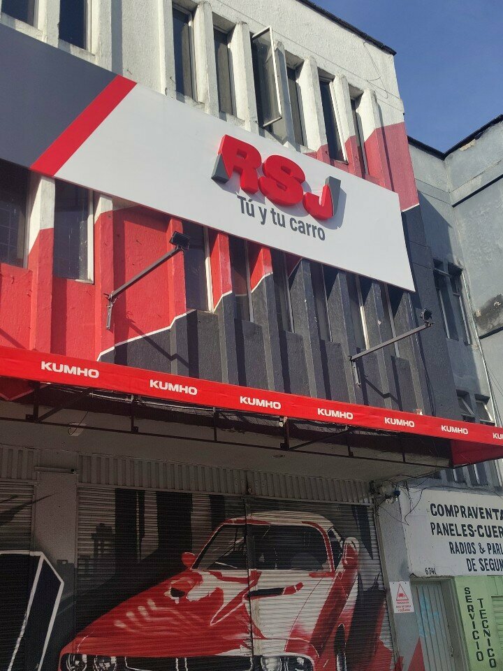 Otomobil servisi کمھو, Medellin, foto