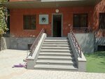 Academy of Creative Explorers (Sayat-Nova Avenue No:29/3, Yerevan), ortaokul  Erivan'dan