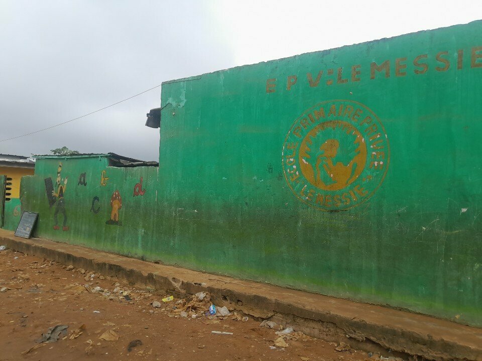 Özel okul Private Primary School The Messiah, Abican, foto