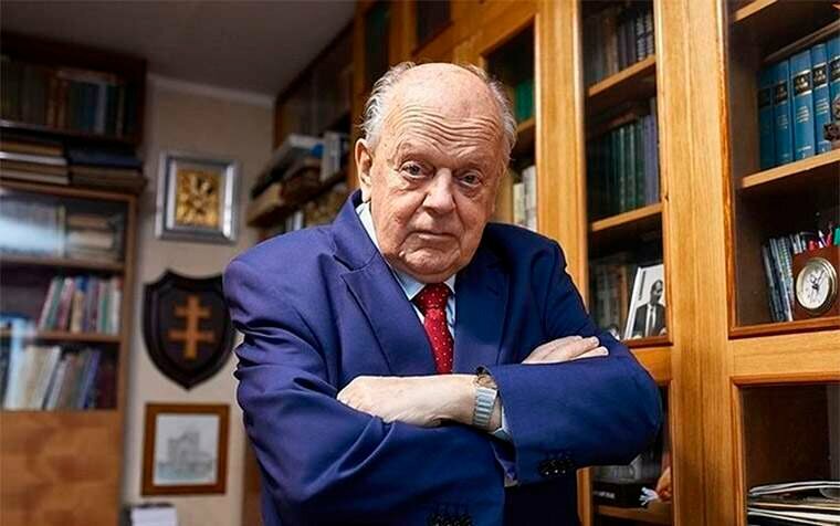 Ünlü kişilerin mezarları Станислав Станиславович Шушкевич, Minskaya oblastı, foto