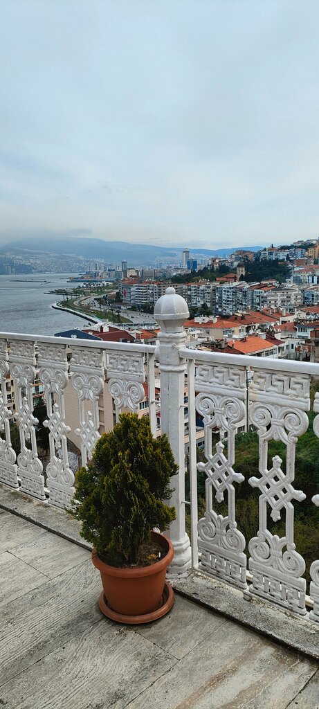 Otel Asansor, Dario Moreno Street, İzmir, foto