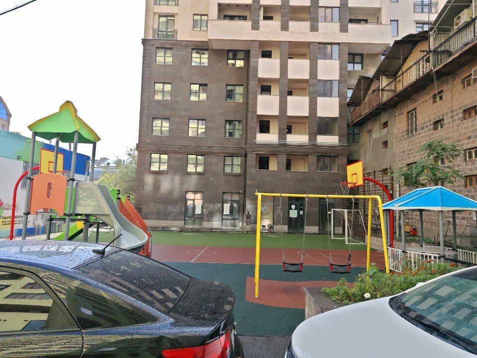 Oyun alanı Playground, Erivan, foto