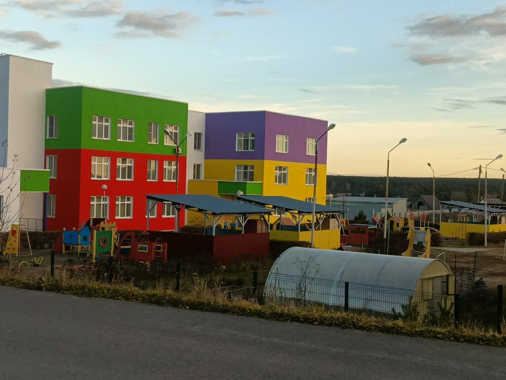 Anaokulları Munitsipalnoye kazennoye doshkolnoye obrazovatelnoye uchrezhdeniye Obukhovsky detsky sad № 2 Ulybka, Sverdlovskaya oblastı, foto