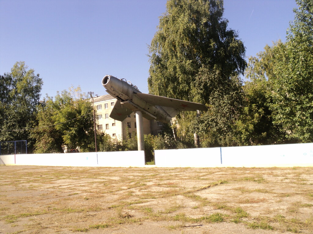 Teknoloji anıtı Истребитель МиГ-15, Cheboksary, foto