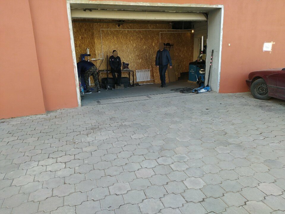 Oto lastik tamiri Tire Fitting, Karağandı, foto