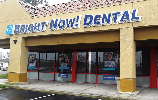 Özel ağız ve diş sağlığı klinikleri ve muayenehaneleri Bright Now! Dental & Orthodontics, Fountain Valley, foto