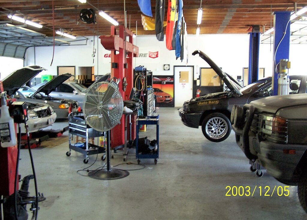 Karavan Eurotech Automotive, Spring Hill, foto