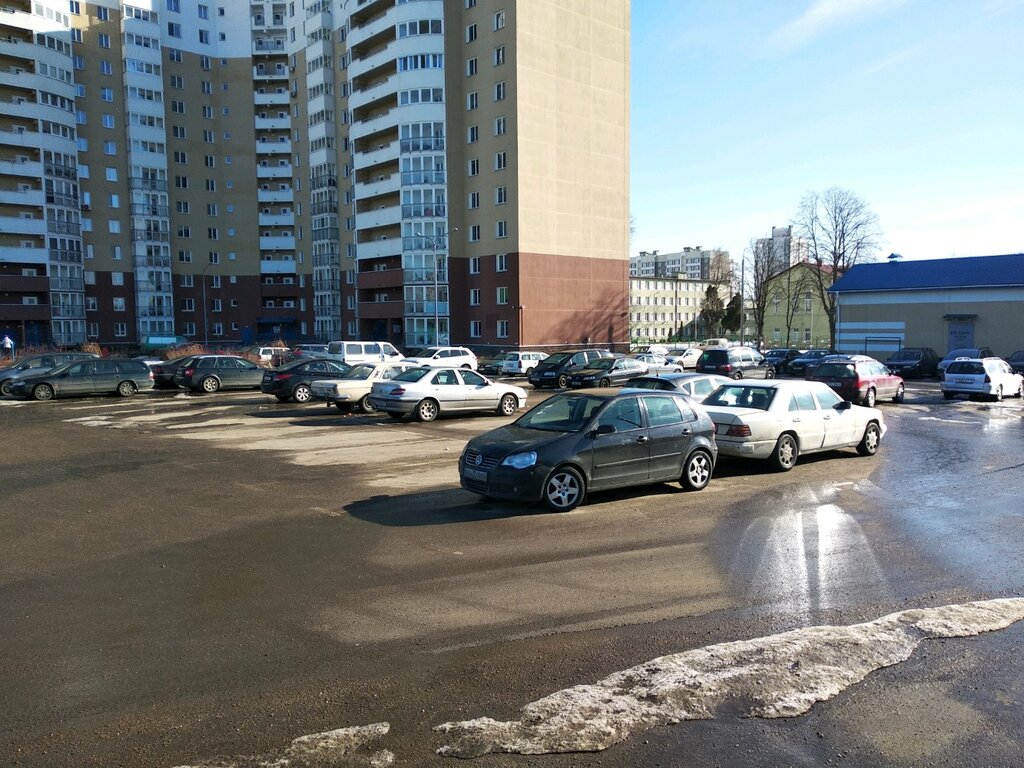 Otoparklar Parking lot, Minsk, foto