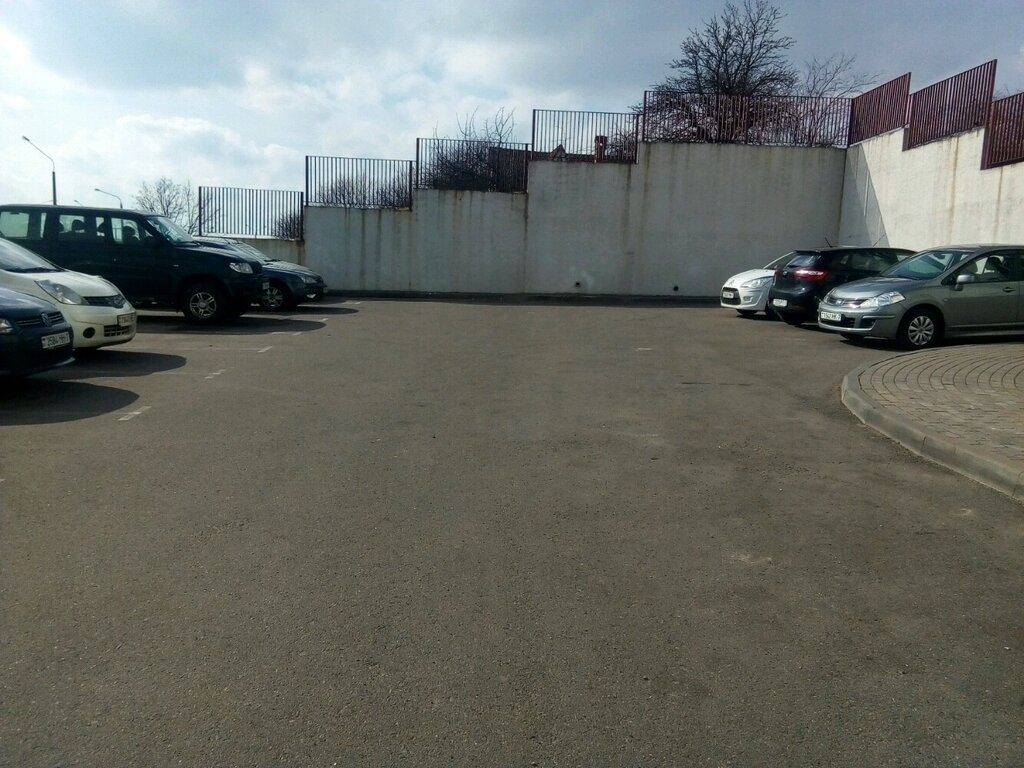 Otoparklar Автомобильная парковка, Minsk, foto