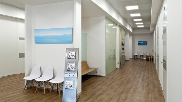 Tıp merkezleri ve klinikler Dra. Mª Mercè Roca Miralles, Girona, foto
